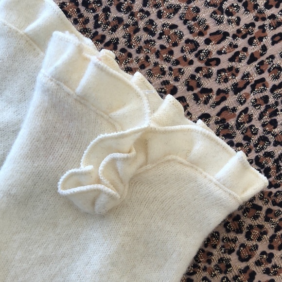 Echo Design | Accessories | Nwt Winter White Woolcashmere Nylon Ruffle ...